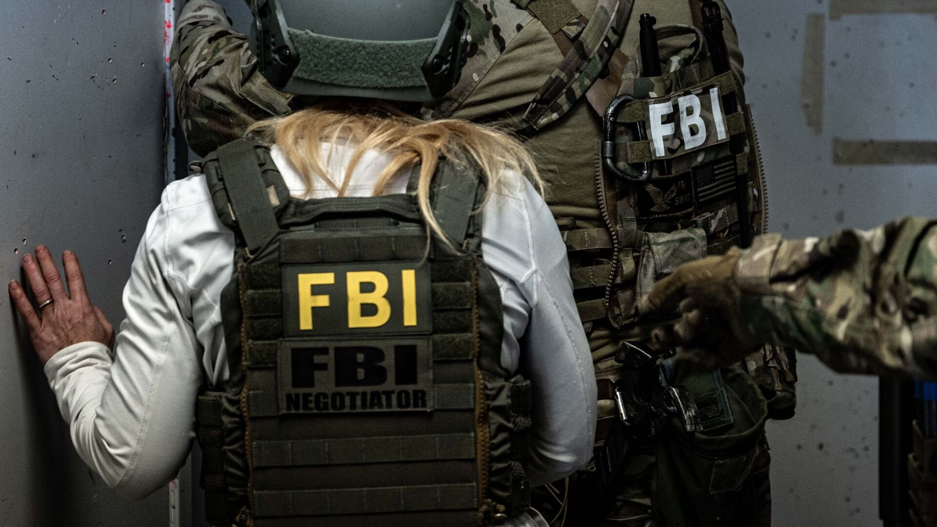 'Terror' suspect in custody after attack on Pittsburgh FBI office ...