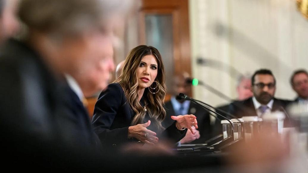 Illinois congresswoman files impeachment articles against Noem ...