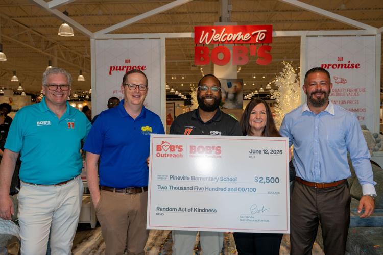 Bob’s Discount Furniture holds grand opening for new store ...