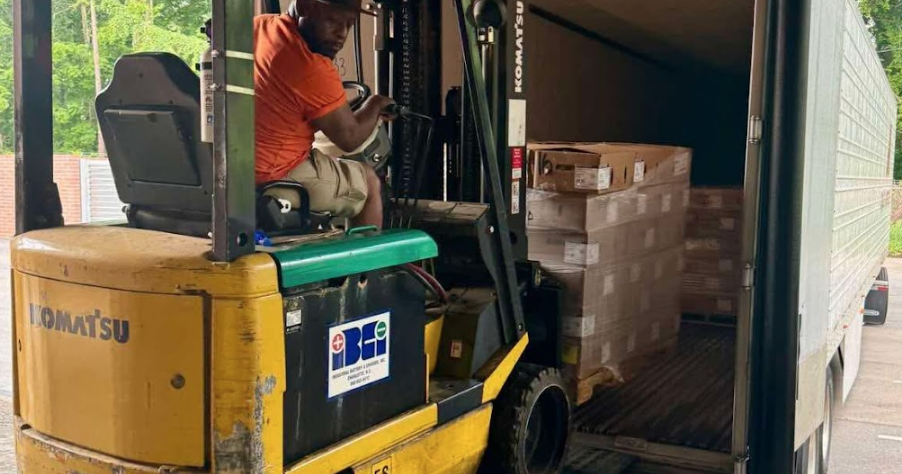 Nourish Up receives 30,000 pounds of food | Southcltweekly ...
