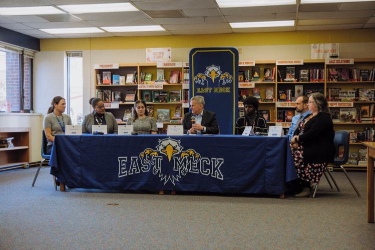 Stein holds teacher roundtable at East Mecklenburg High | Southcltweekly | thecharlotteweekly.com
