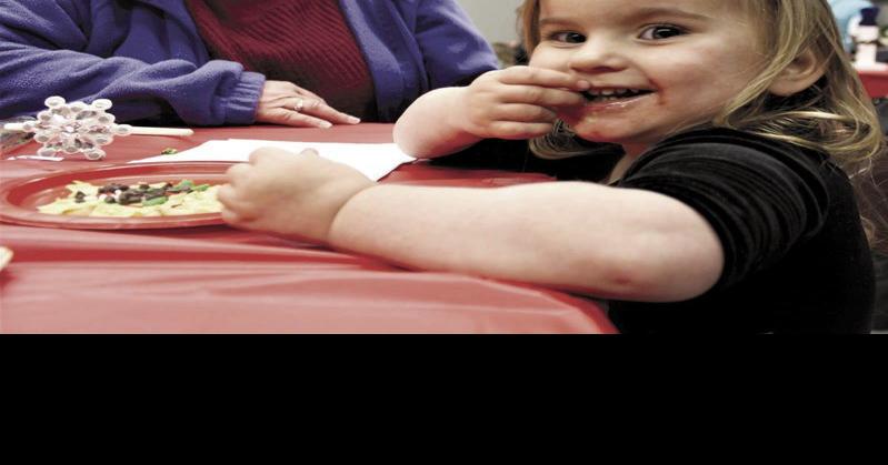 Clarion library gets Christmasy | Local News | theclarionnews.com