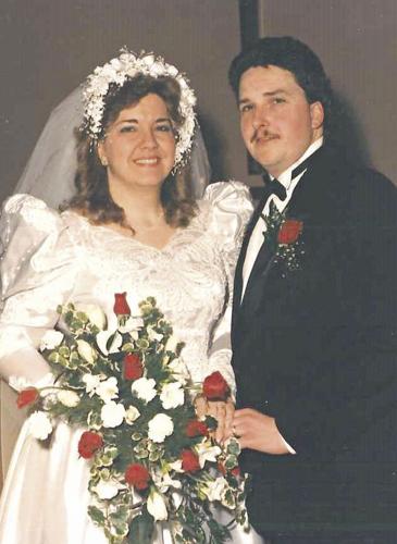 Skelleys mark 25th anniversary | Living | theclarionnews.com