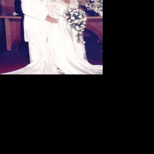 Hartles mark 25th wedding anniversary | Living | theclarionnews.com