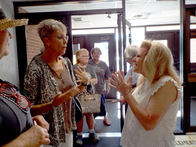 Sunnyside alumni take final walk through school | News ...