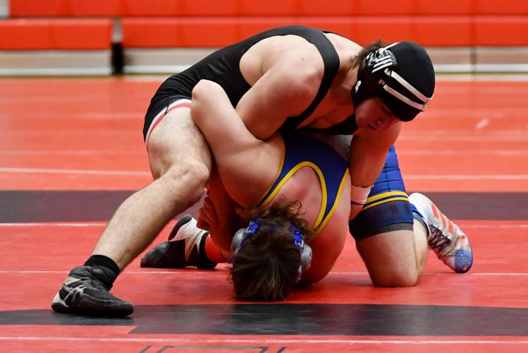 Nine local wrestlers qualify for New Castle semi-state | News ...