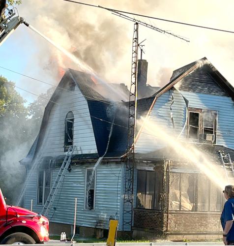 Lewisville house catches fire | News | thecouriertimes.com