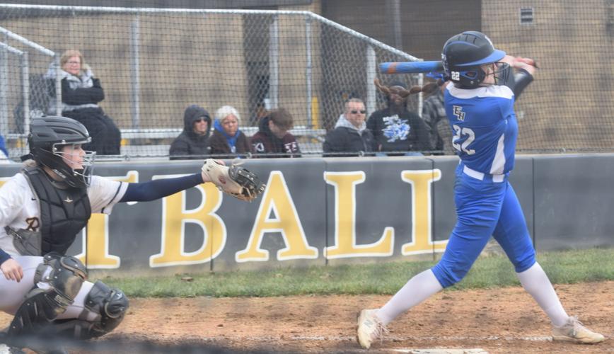 Softball Raiders no-hit by Royals | Sports | thecouriertimes.com