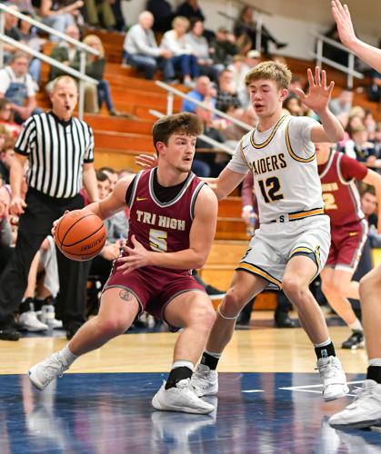 Relentless Raiders top Titans | Sports | thecouriertimes.com