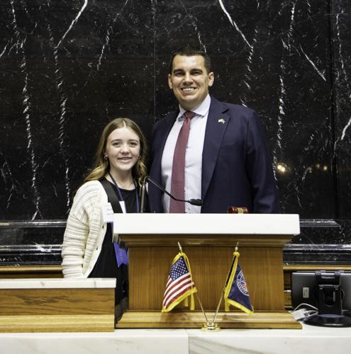 Local students serve as pages at the Statehouse | Government ...