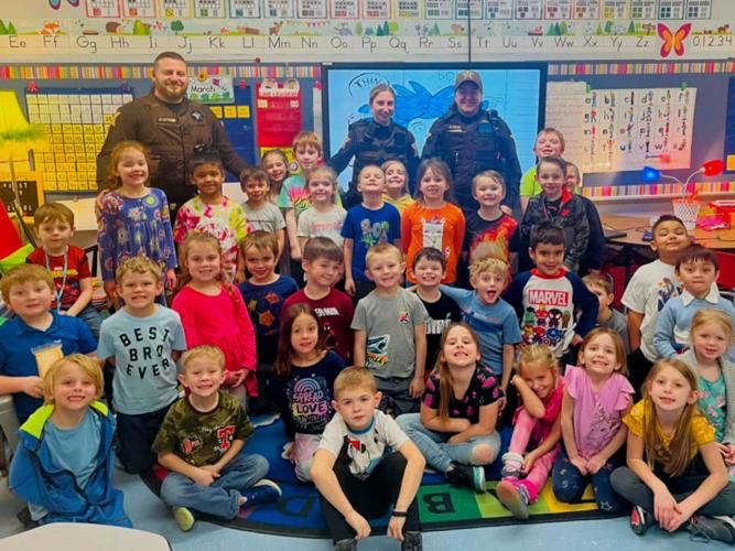 RESERVE DEPUTIES VISIT LOCAL SCHOOLS | News | thecouriertimes.com