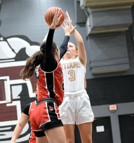 Lady Titans lose in heartbreaking fashion on senior night | Sports ...