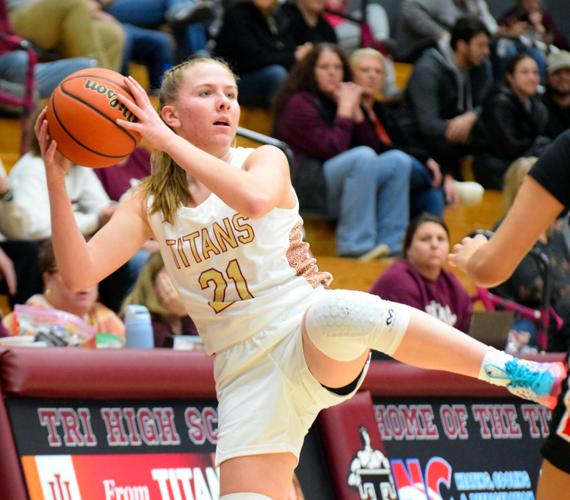 Lady Titans lose in heartbreaking fashion on senior night | Sports ...