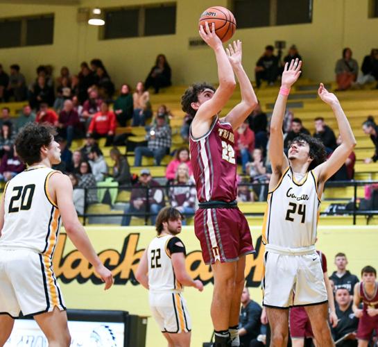 Titan boys top Cowan in conference game | Sports | thecouriertimes.com