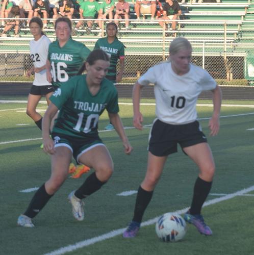 Trojans fall to Bulldogs in girls soccer | Sports | thecouriertimes.com