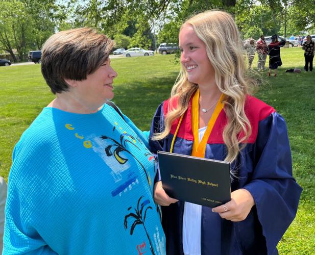 Blue River Valley salutes 39 graduates | News | thecouriertimes.com