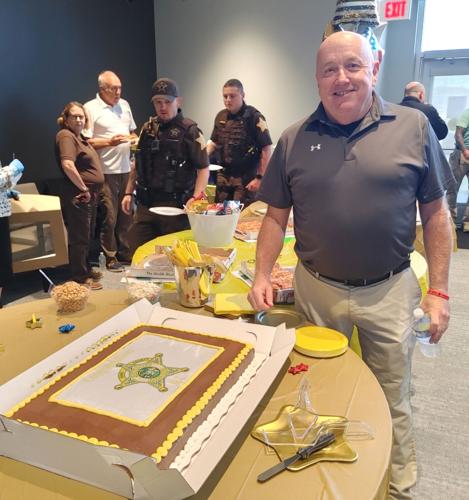 Landon Dean honored at retirement party | News | thecouriertimes.com