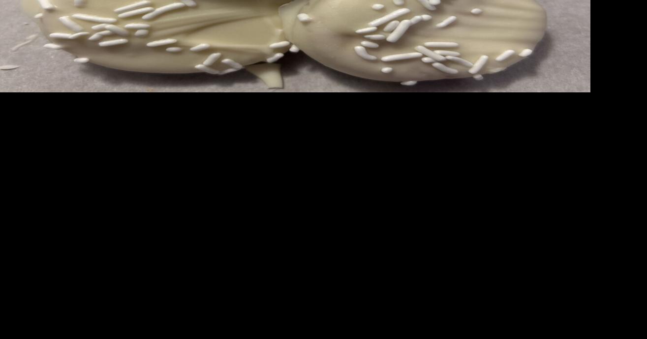Chew This! White Chocolate Holiday Cookies | Opinion | thecouriertimes.com