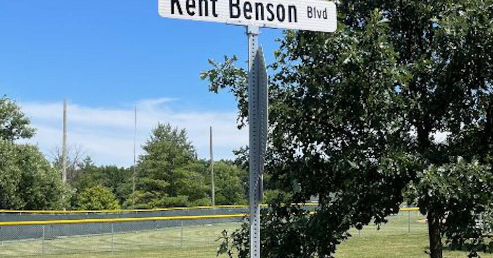 Weather can't dampen slam-dunk of an honor for Kent Benson | News ...