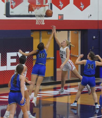 Royals top Vikings for big MEC victory | Sports | thecouriertimes.com