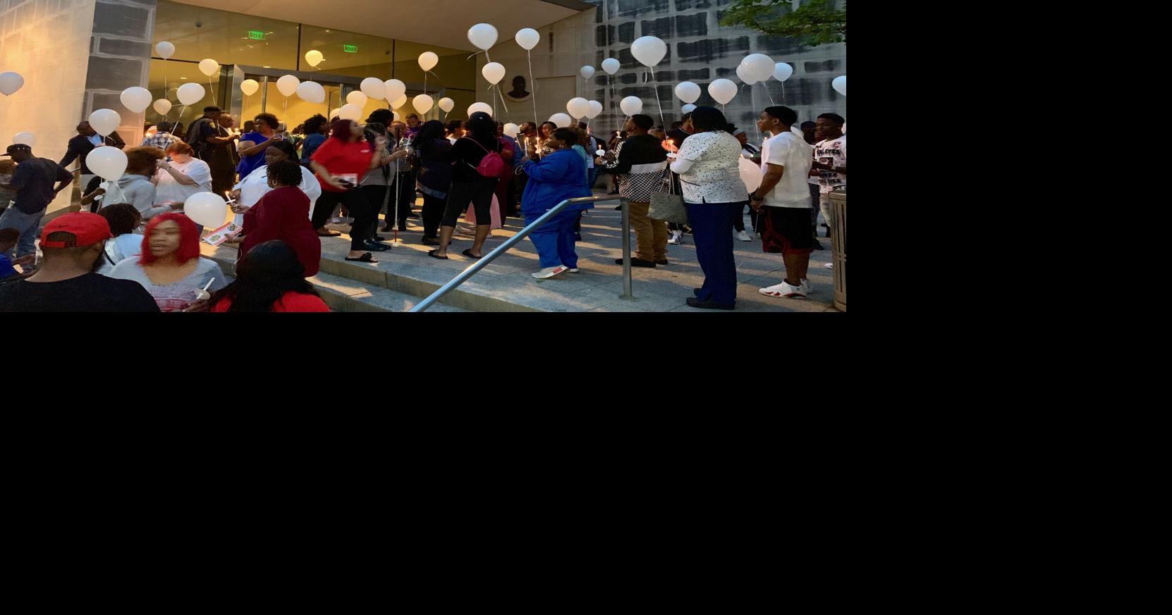 Candlelight Vigil For Victims' of Violent Crimes Held At Jefferson ...