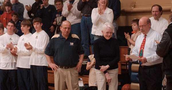 Notre Dame's Rapone and DiCasolo honored in court dedication | Sports ...