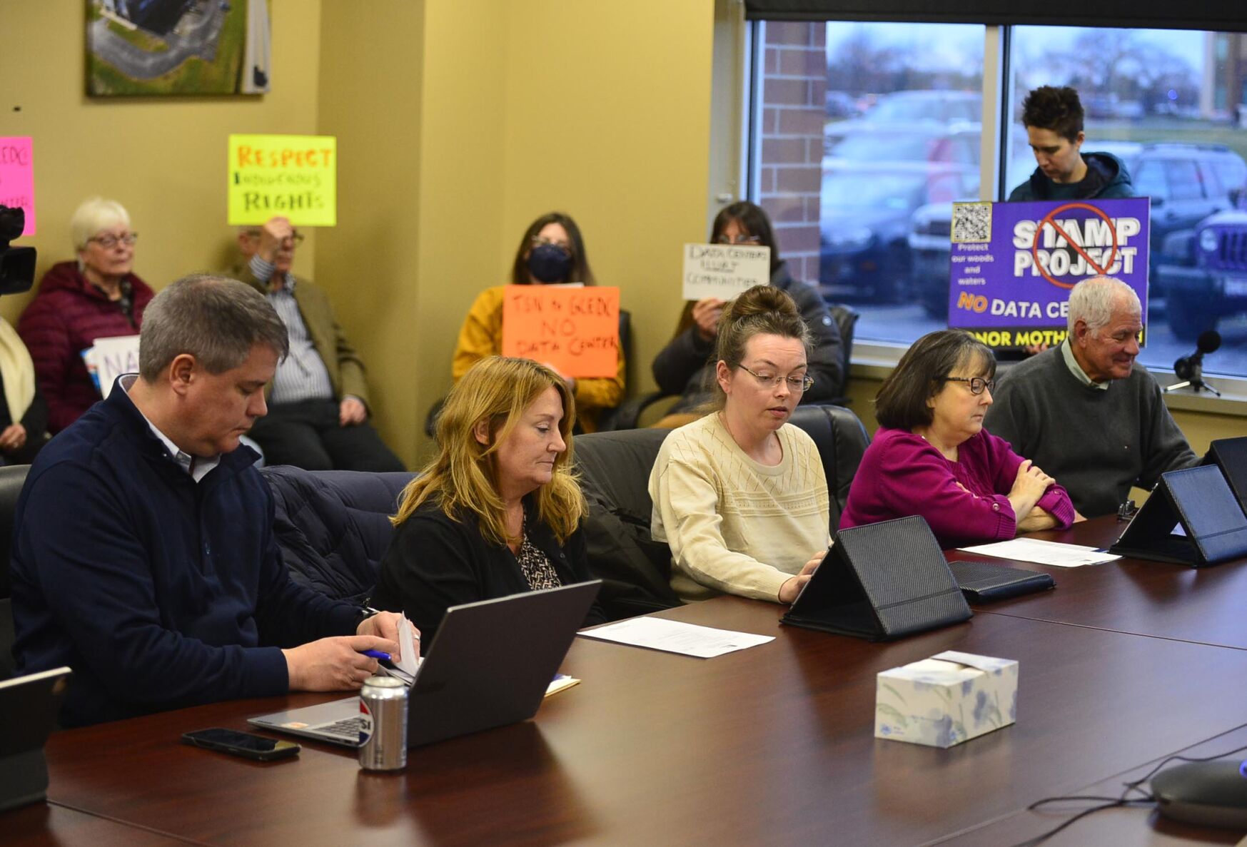 GCEDC directors OK lead agency status for data center as opponents cry ...
