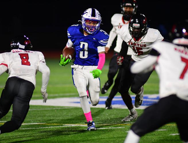H.S. FOOTBALL: Batavia remains undefeated with victory over Vertus ...