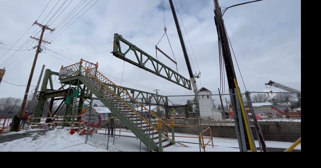 WATCH: Albion lift bridge removed | News | thedailynewsonline.com