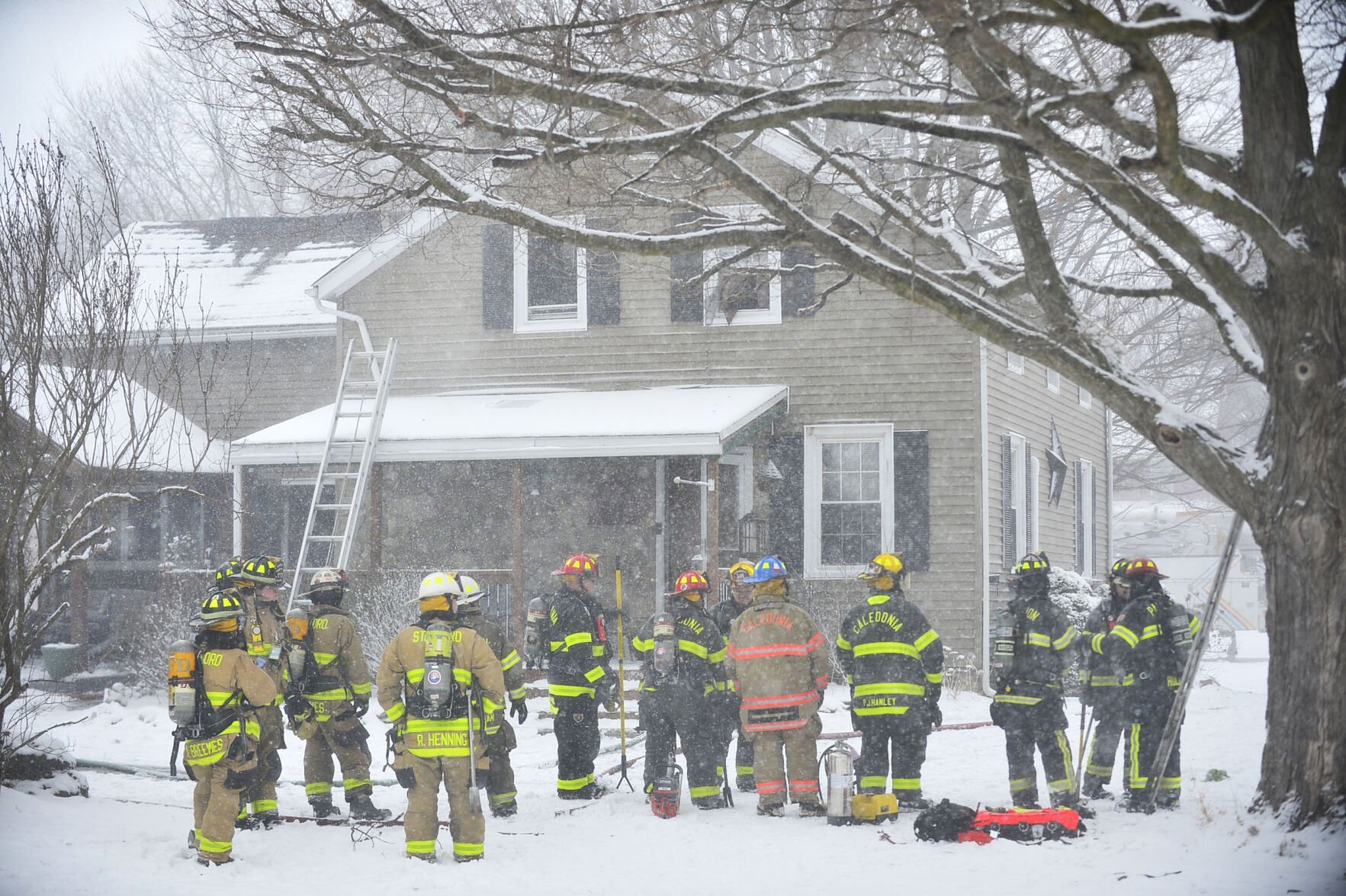 WATCH: No injuries in Le Roy house fire | News | thedailynewsonline.com