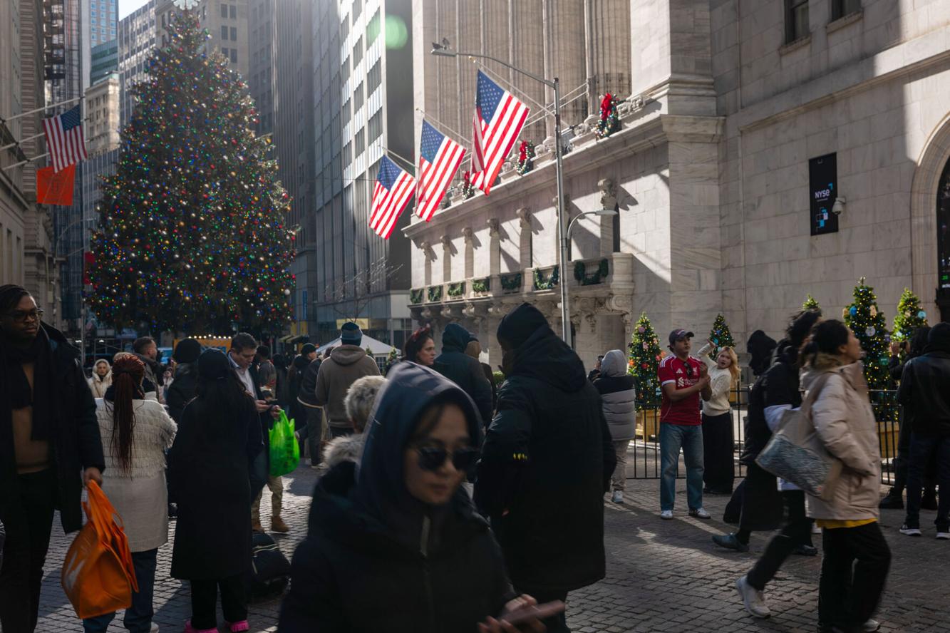Crook: Investors are flying blind into the ‘Golden Age’ | Opinion ...