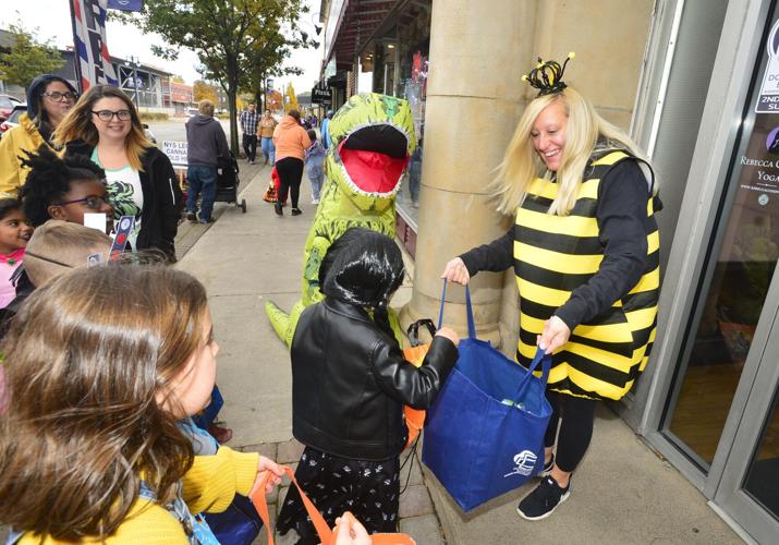 PHOTOS: Costumes, candy and downtown | News | thedailynewsonline.com