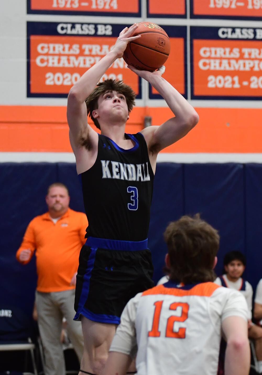 H.S. BOYS BASKETBALL ROUNDUP: Kendall sinks clutch free throws late ...