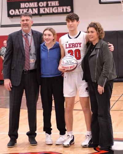 BOYS BASKETBALL: Avon ousts Le Roy; Holly becomes Knights' all-time ...