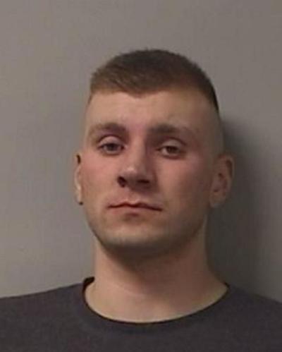 Felony charge filed for man who ran from police on the way to court ...