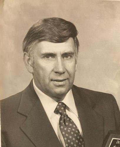 Robert L. Yunker | Obituaries | thedailynewsonline.com
