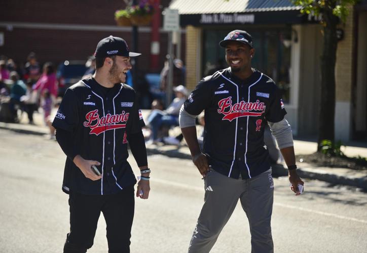 Parade helps mark Memorial Day in Batavia | News | thedailynewsonline.com