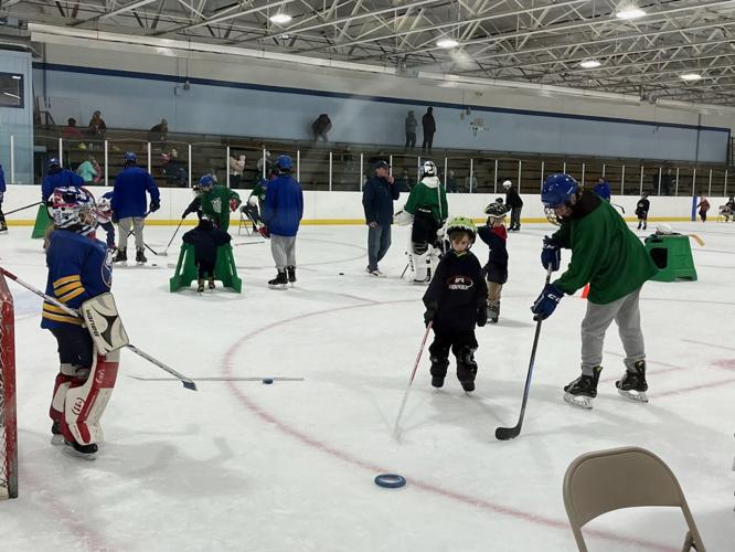 PHOTOS: Try Hockey for Free in Batavia | News | thedailynewsonline.com