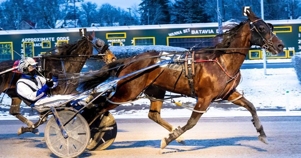 Batavia hits new handle heights as longshots rule Monday | Sports ...