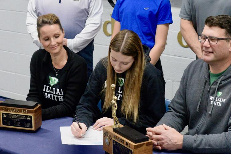 NCAAW: Notre Dame’s McCulley signs on with William Smith | Sports ...