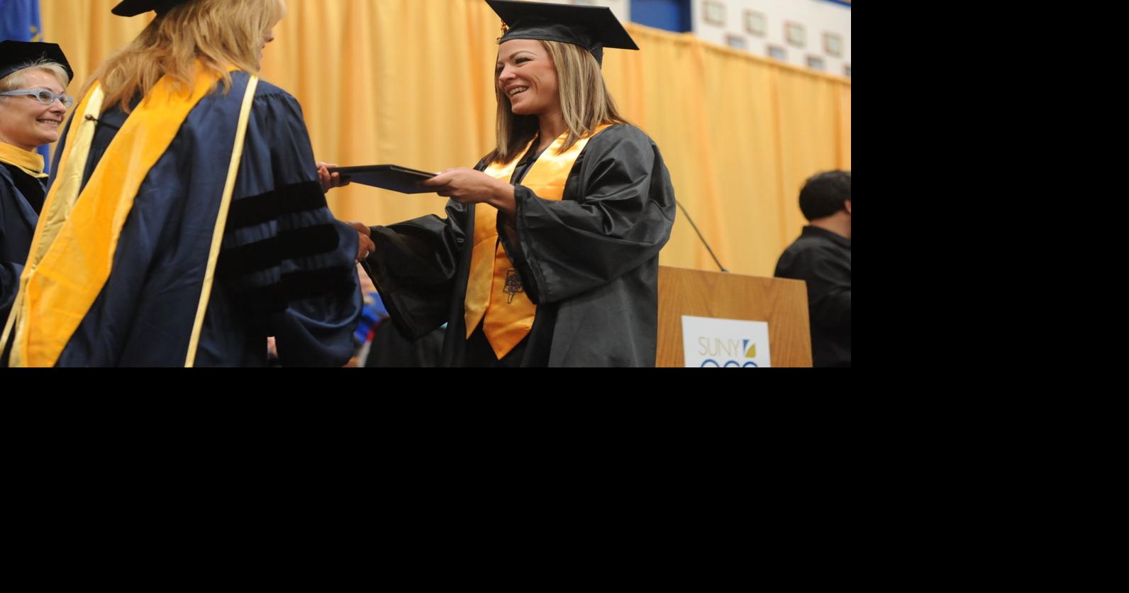 GCC_Graduation_209.JPG | | thedailynewsonline.com