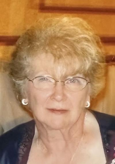 Laura M. Perry | Obituaries | thedailynewsonline.com