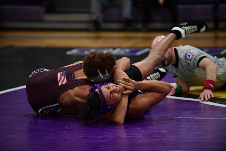 WRESTLING: Byron-Bergen ousts Albion; Several Bees earn wins by pin ...