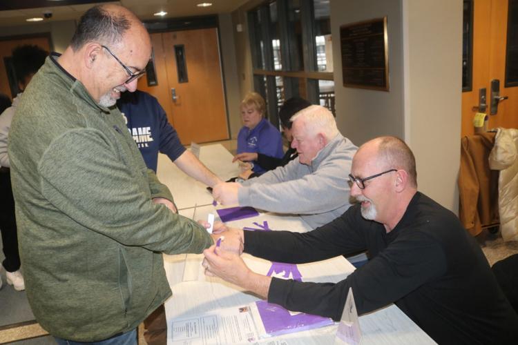 Hoops for Hope holds first event in Batavia | News | thedailynewsonline.com