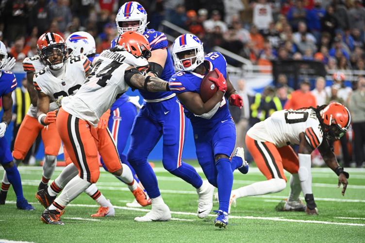 FIVE TAKEAWAYS: Bills push through adversity as rushing attack, rush ...