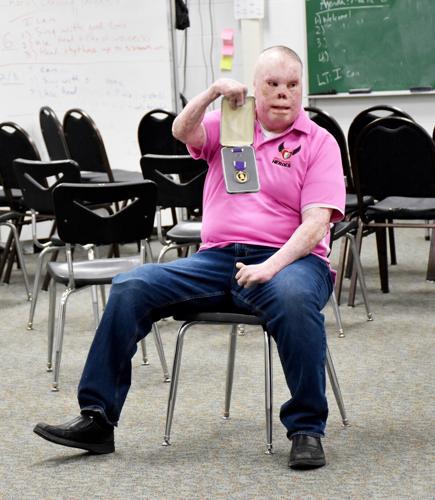 Veteran holds students spellbound with tale of ‘HOPE’ at Warsaw Middle ...