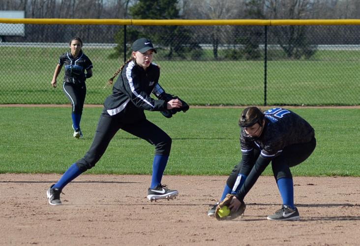 Batavia softball bounces back with a solid win | Sports ...