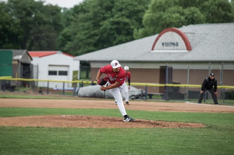 Lopez propels Muckdogs past Pioneers for sixth consecutive win | Sports ...