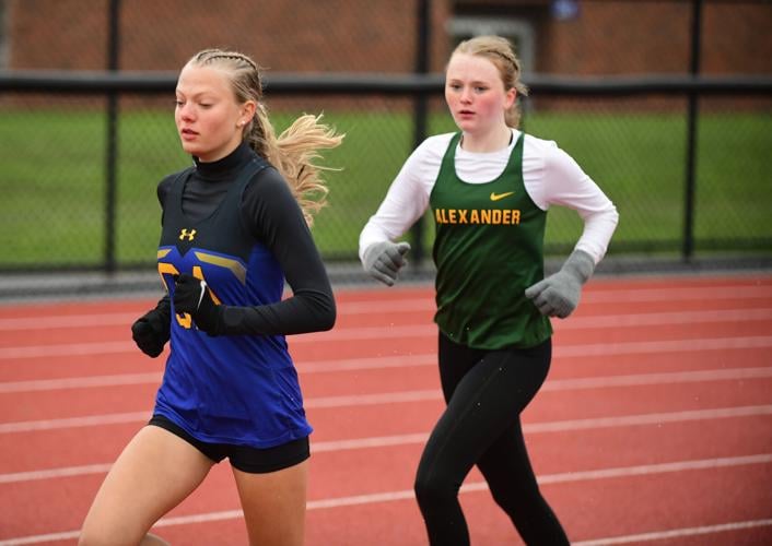 H.S. TRACK AND FIELD: Muntz, Luft, DelPriore lift O-A/E past ND, Alexander | Sports ...