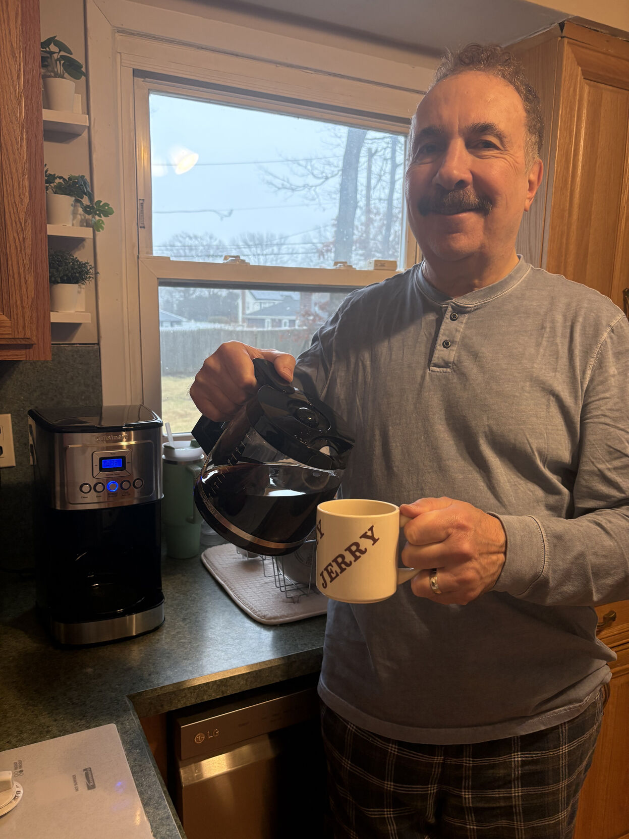 Jerry Zezima: Mr. Coffee | Lifestyles | thedailynewsonline.com